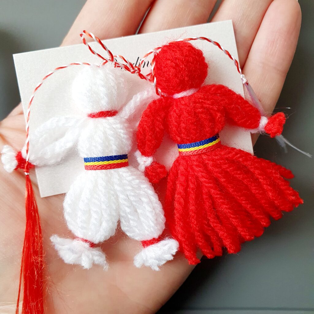 Martisor traditional romanesc handmade - PEARLINE